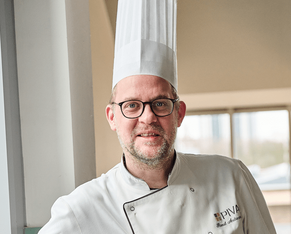 Raoul Andriessen, professeur au PIVA, remporte le Dutch Pastry Award ...